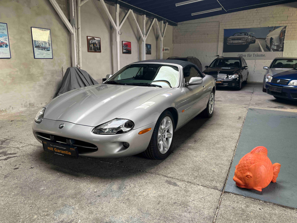 Verwunderlich Jaguar Xk8 Cars Bild