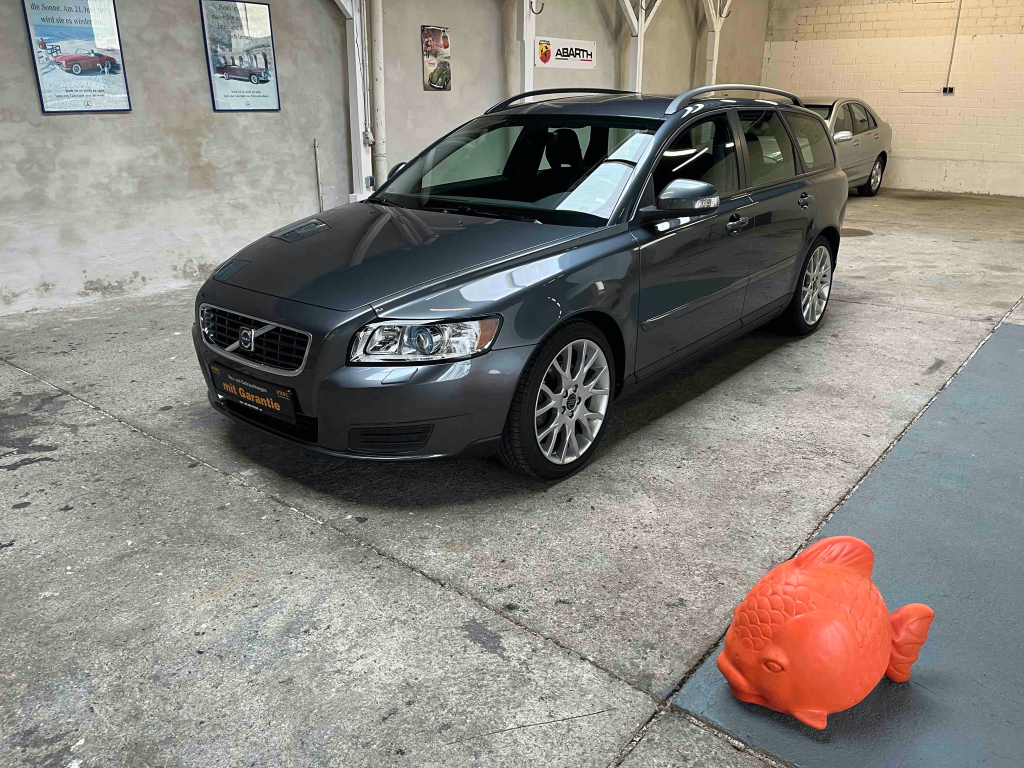 Volvo V50 2.0 D Kinetic - Jag & Friends